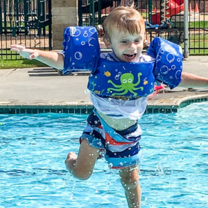 Swim Vests vs Life Jackets vs Puddle Jumper: Which One Is Right for ...